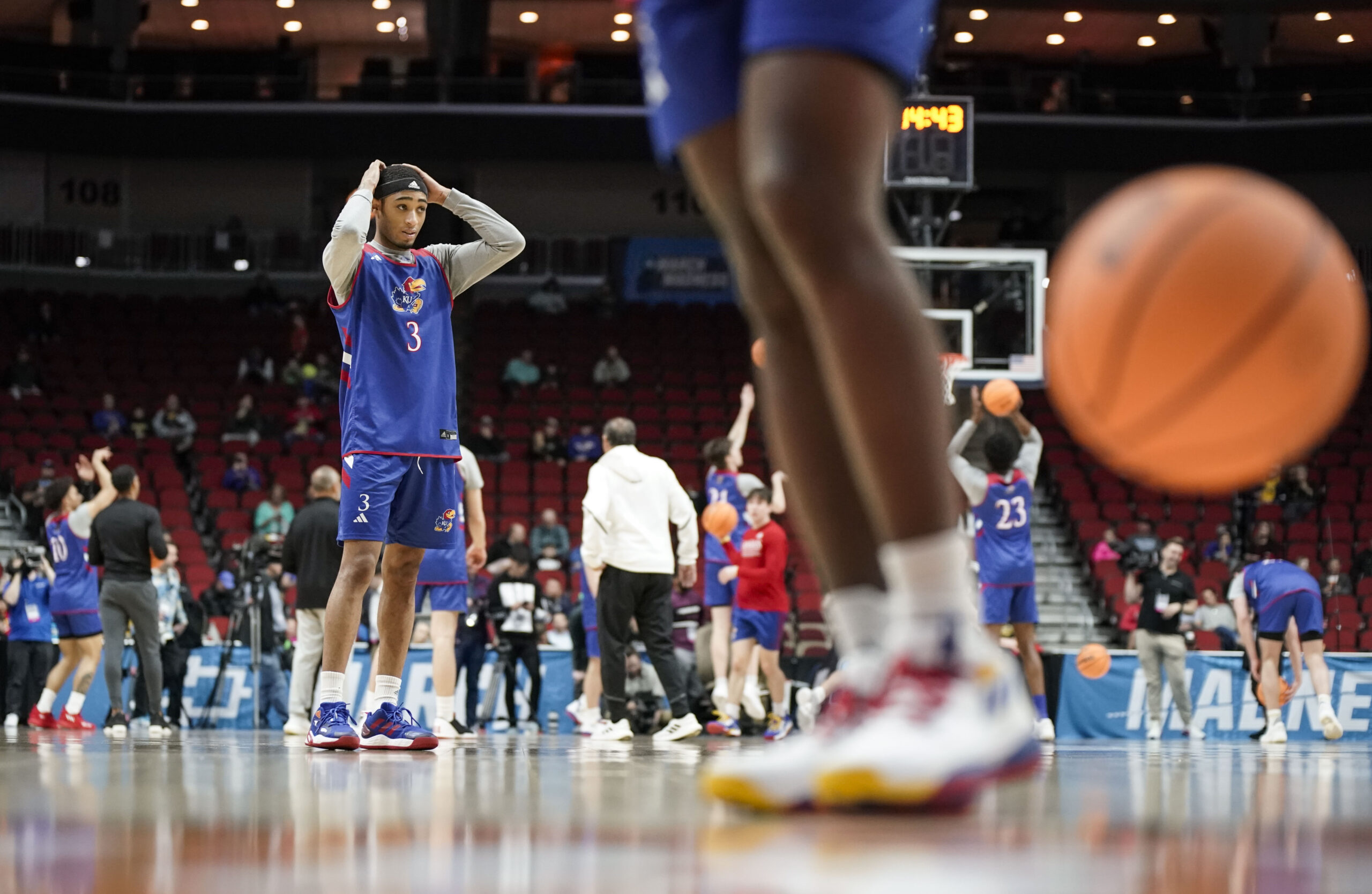 Getting to the point: Lead guard showdown will be big in top-seeded ...